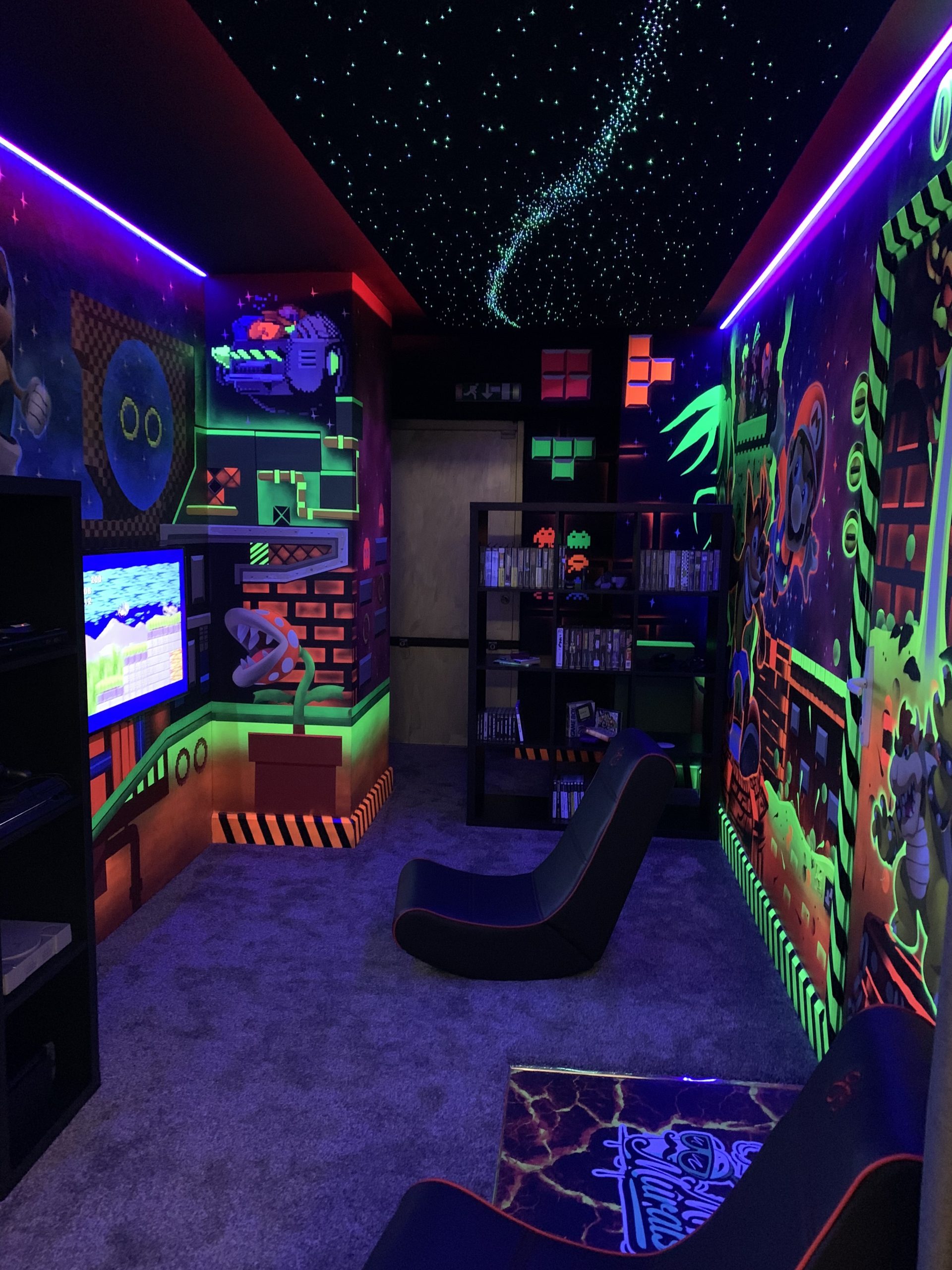 Jooced Gaming Pod - Mural Trader